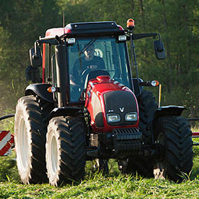 Narrow tractor - A Series - Valtra - forestry / synchro-shift / compact