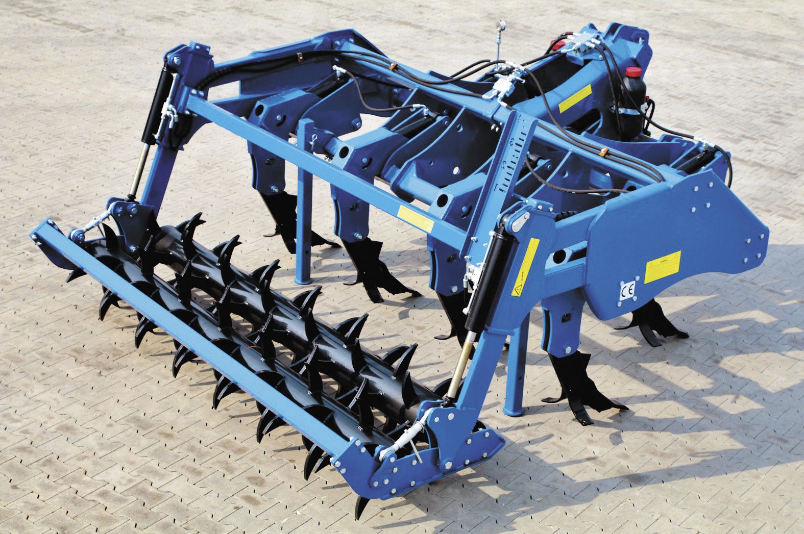 Chisel plough - 7203 - ZAGRODA INTERNATIONAL Sp. z o.o. - mounted / 1 ...