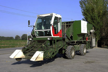Tomato harvester machine - 4FZ-50 - Zoomlion Heavy Machinery Co., Ltd ...