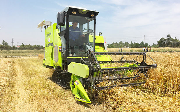 Conventional combine harvester - 4LZT-5.0QC - Zoomlion Heavy Machinery ...