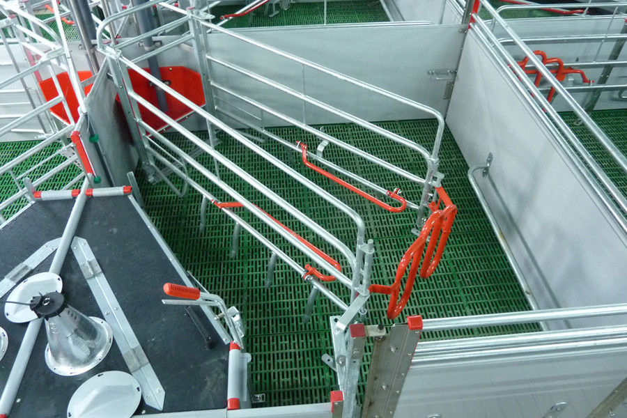 Adjustable farrowing stall - WELSAFE FLEX - ACO Funki A/S - anti-crush ...