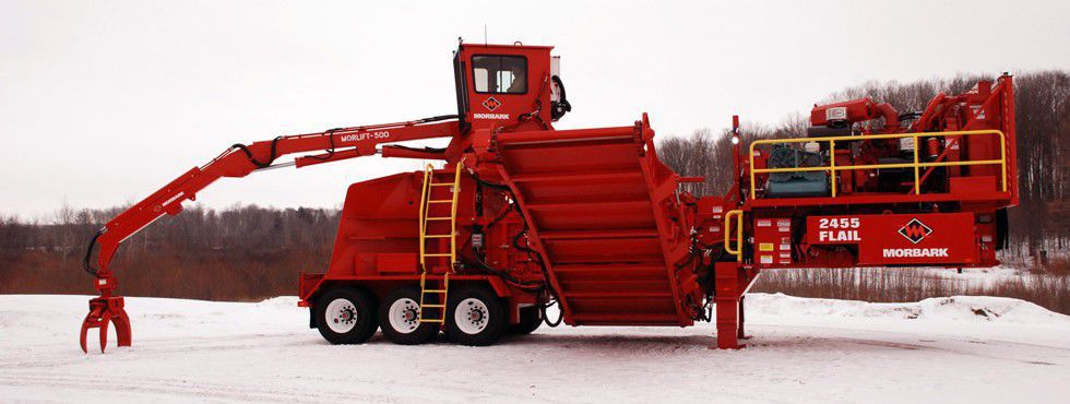 Truck-mounted wood chipper - 2455 - Morbark, Inc. - with combustion ...