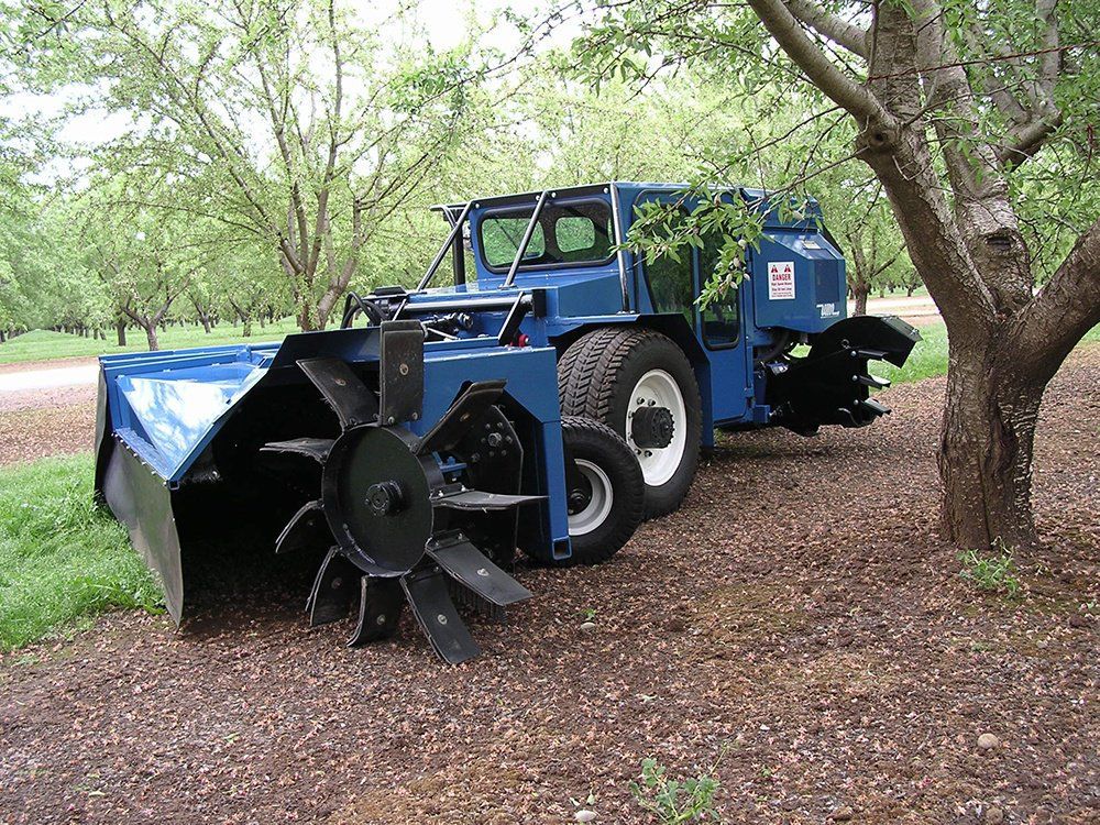 Self-propelled sweeper - JD80 - Weiss McNair LLC. - nuts