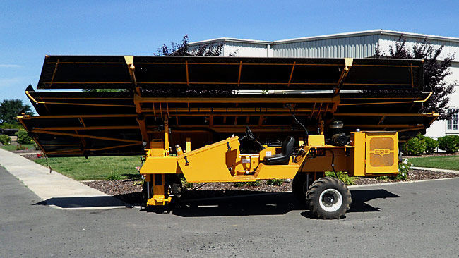 Olive tree shaker - C7-E - Coe Orchard Equipment, Inc. - nuts / self ...