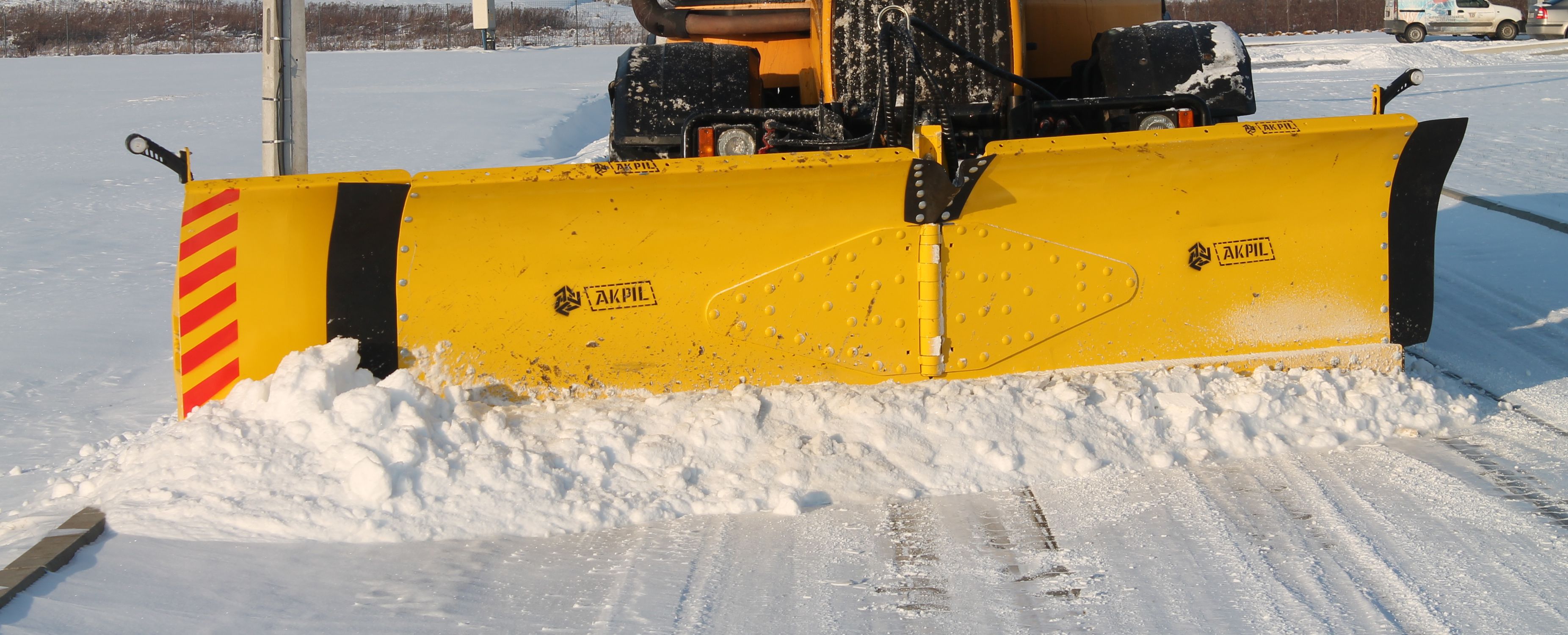 Straight snow plow - ALPINUS - Akpil - V-shaped / with rubber scraper