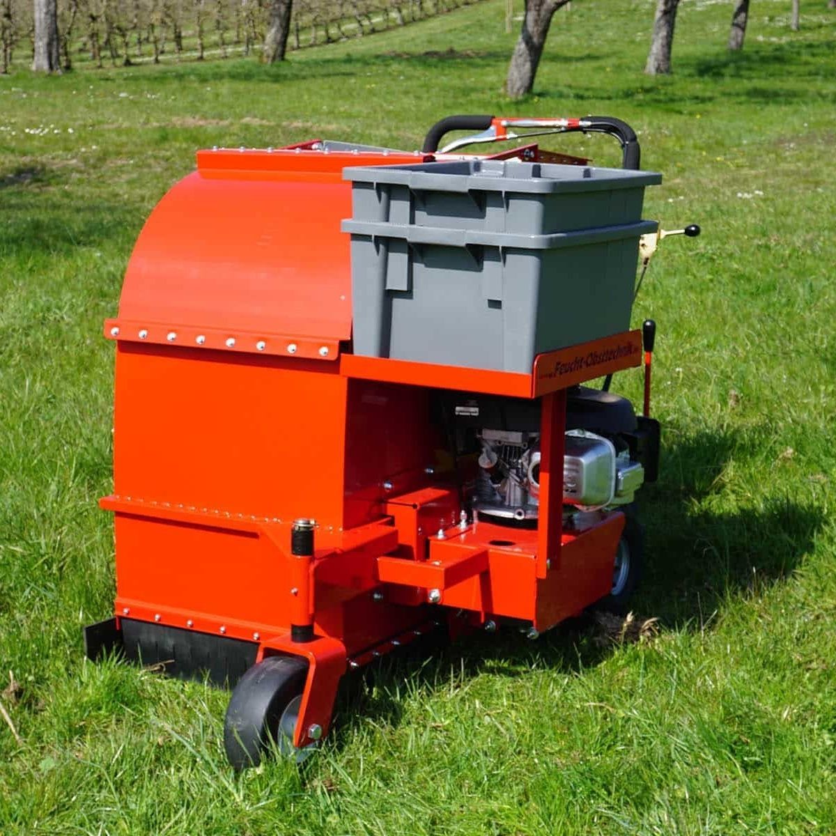 Fruit picking machine - OB50, OB70 - FEUCHT Obsttechnik GmbH - walnut ...