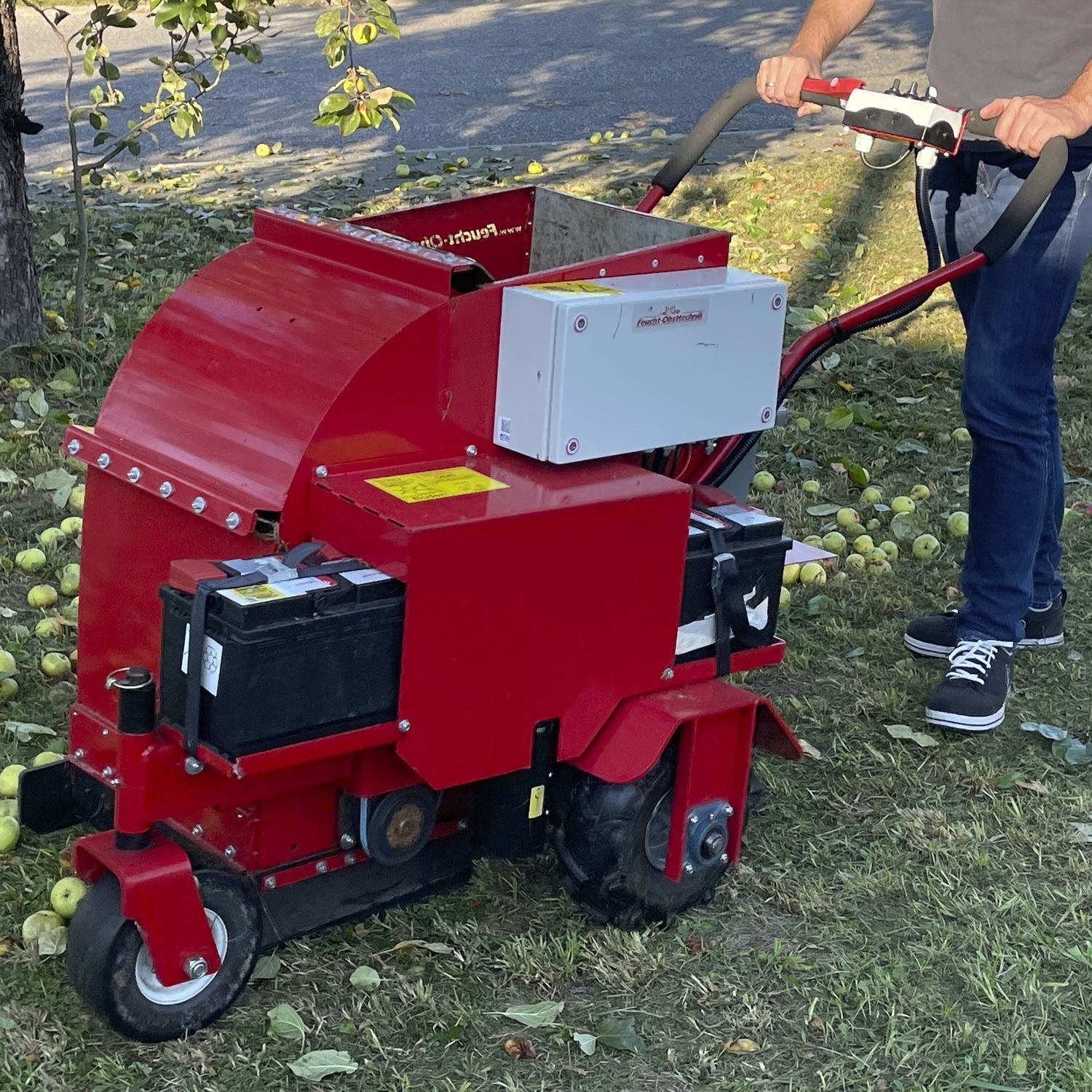 Fruit picking machine - OB 40 - FEUCHT Obsttechnik GmbH - walk-behind ...
