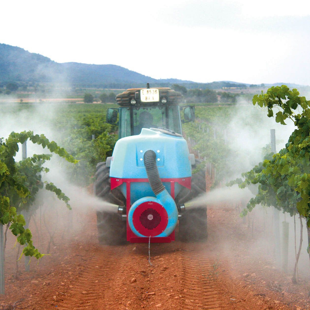 Viticulture duster - Mauricio - mounted