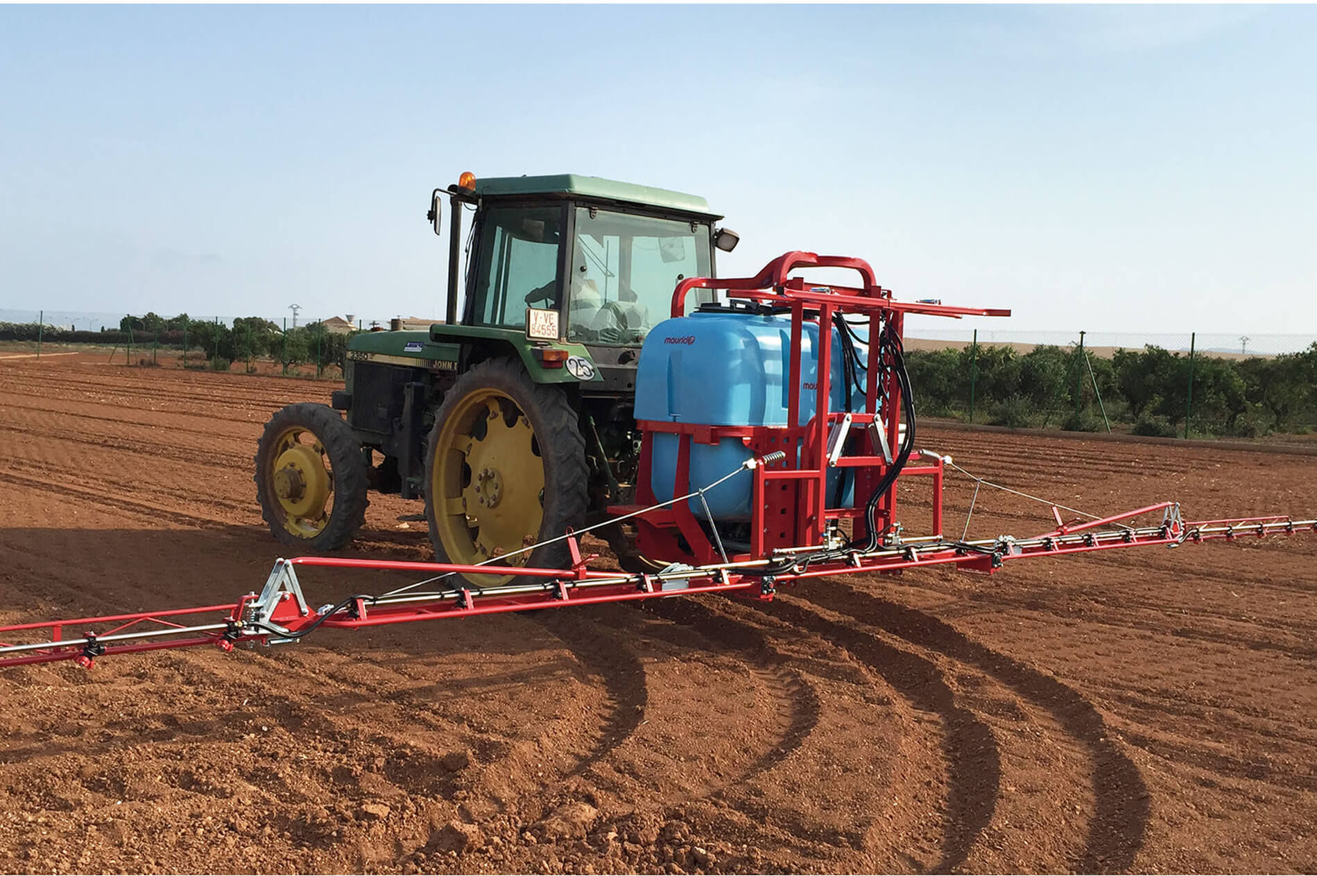 Mounted sprayer - Mauricio - hydraulic / folding arms