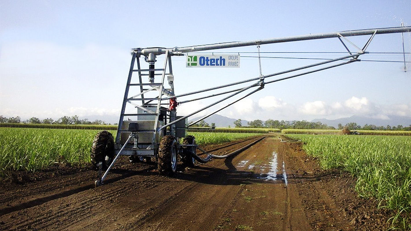 Hose-fed irrigation boom - 4RM1 - OTECH S.A.S. - 4-wheel / 1-wing ...