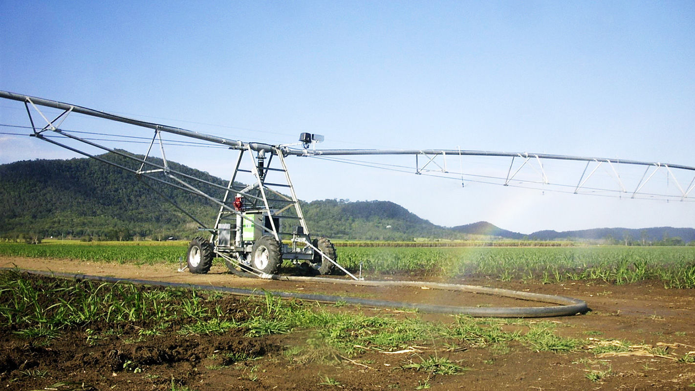 Hose-fed irrigation boom - 4RM1-2 - OTECH S.A.S. - 4-wheel / 2-wing ...