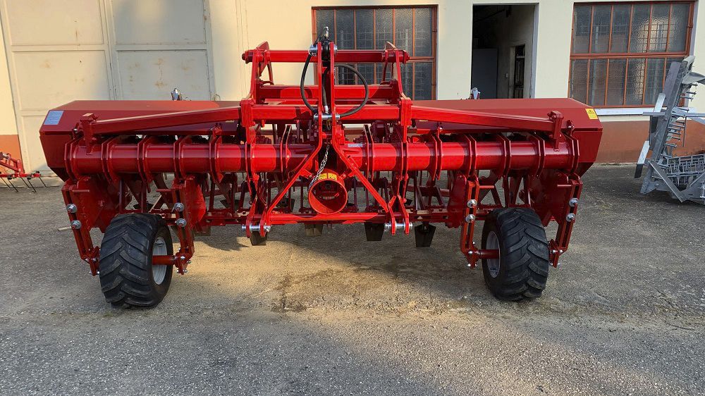 PTO-driven spading machine - Série 4000 - Bechamatic - tractor-mounted