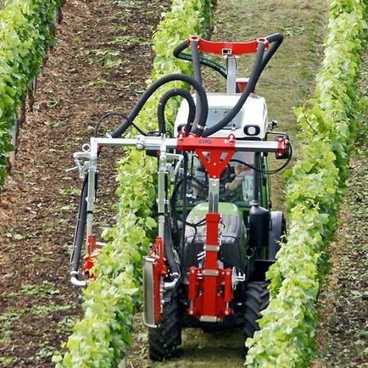 Mechanical leaf remover - VITIpulse - Binger Seilzug - front-mount ...