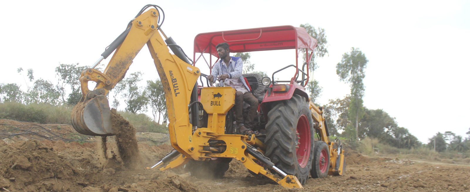 Tractor backhoe - Bull - hydraulic