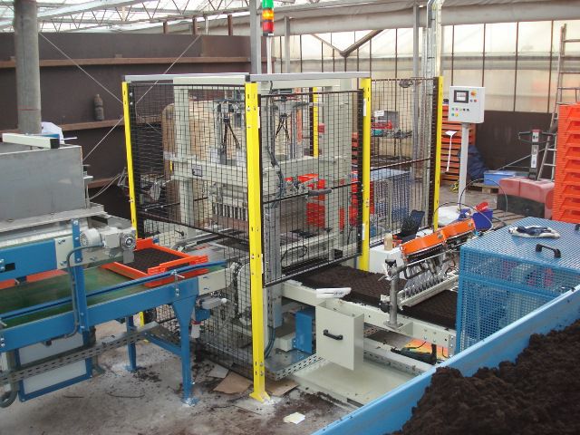 Automatic soil blocking machine - MTP - Demtec