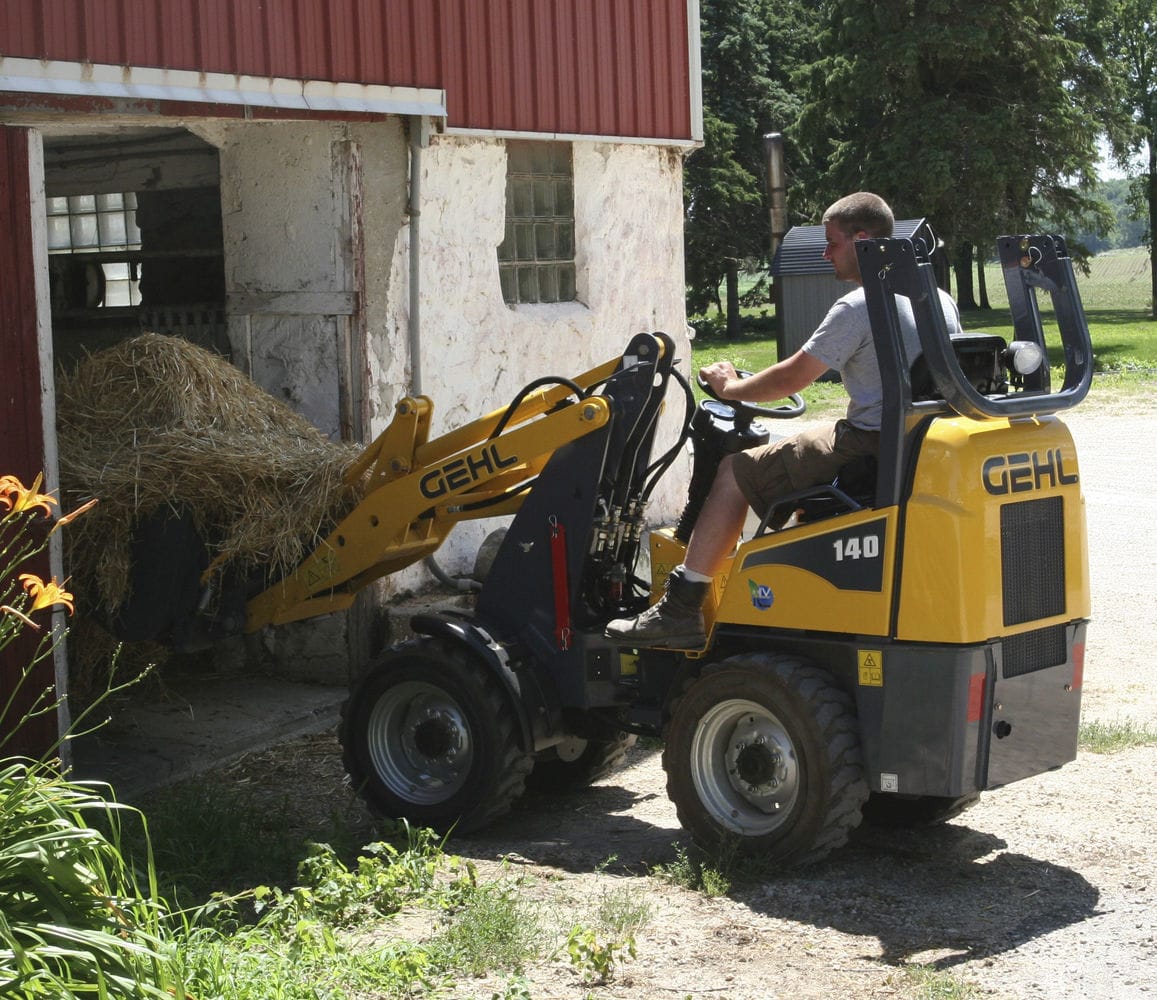 Rubber-tired loader - 140 - Gehl - articulated