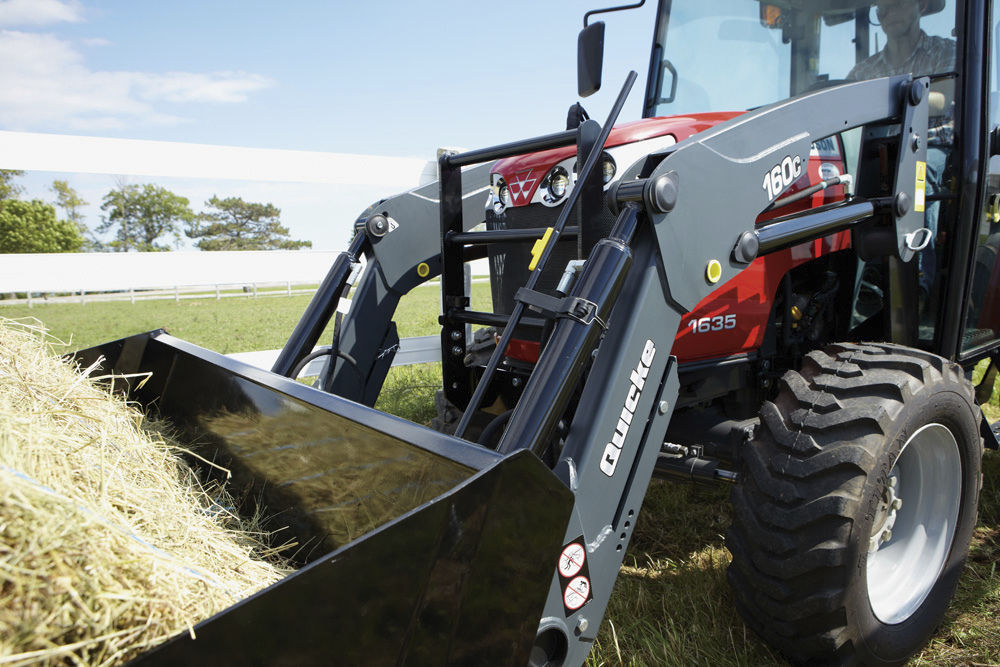 Compact tractor front loader - Pin-on 140C - Quicke