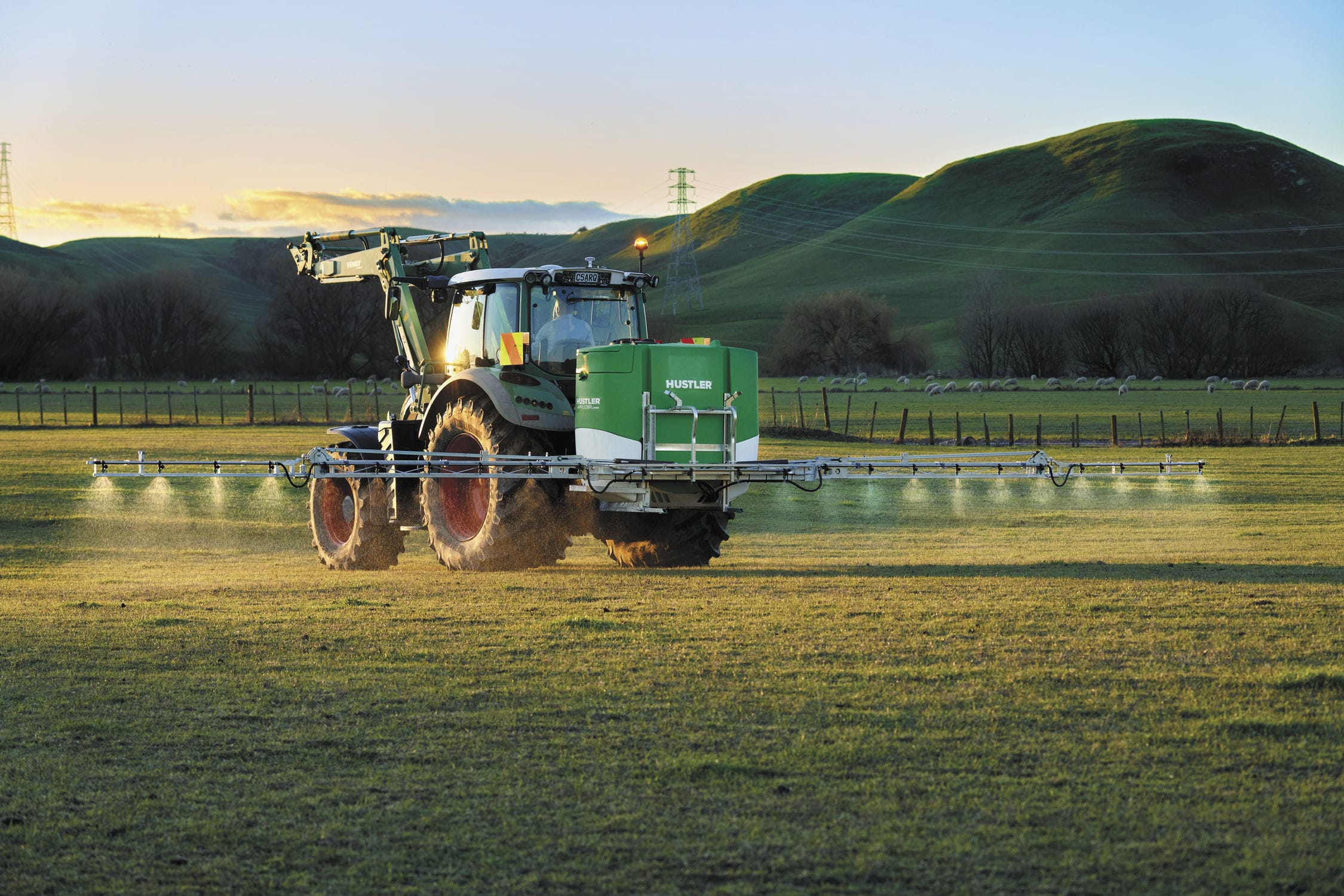 Mounted sprayer - Applic8r LX1150 - Hustler Equipment - for ...
