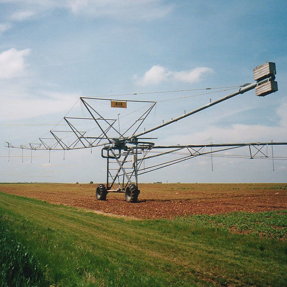 Retractable irrigation boom - 2IE INTERNATIONAL