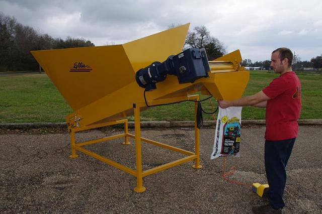 Compost bagger - 4 Yard - Ellis Products Inc Mitchell