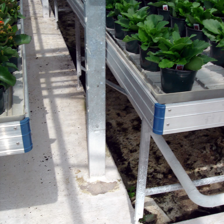 Greenhouse bench - Paul Boers Ltd