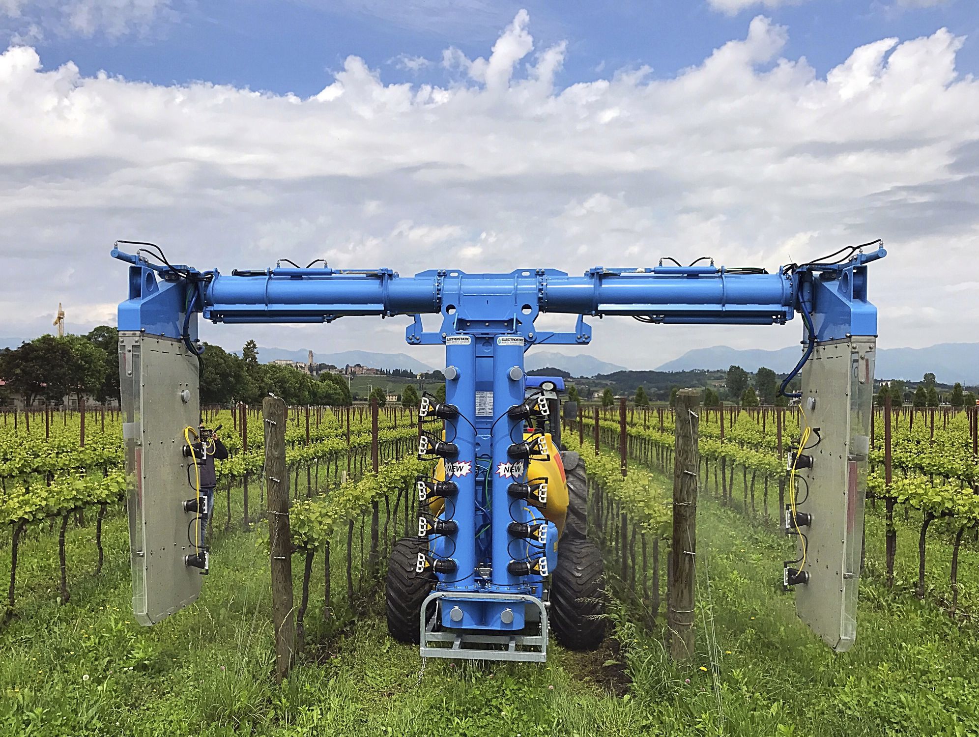 Towed sprayer - M612-DUO WING JET - MARTIGNANI Srl - for viticulture ...