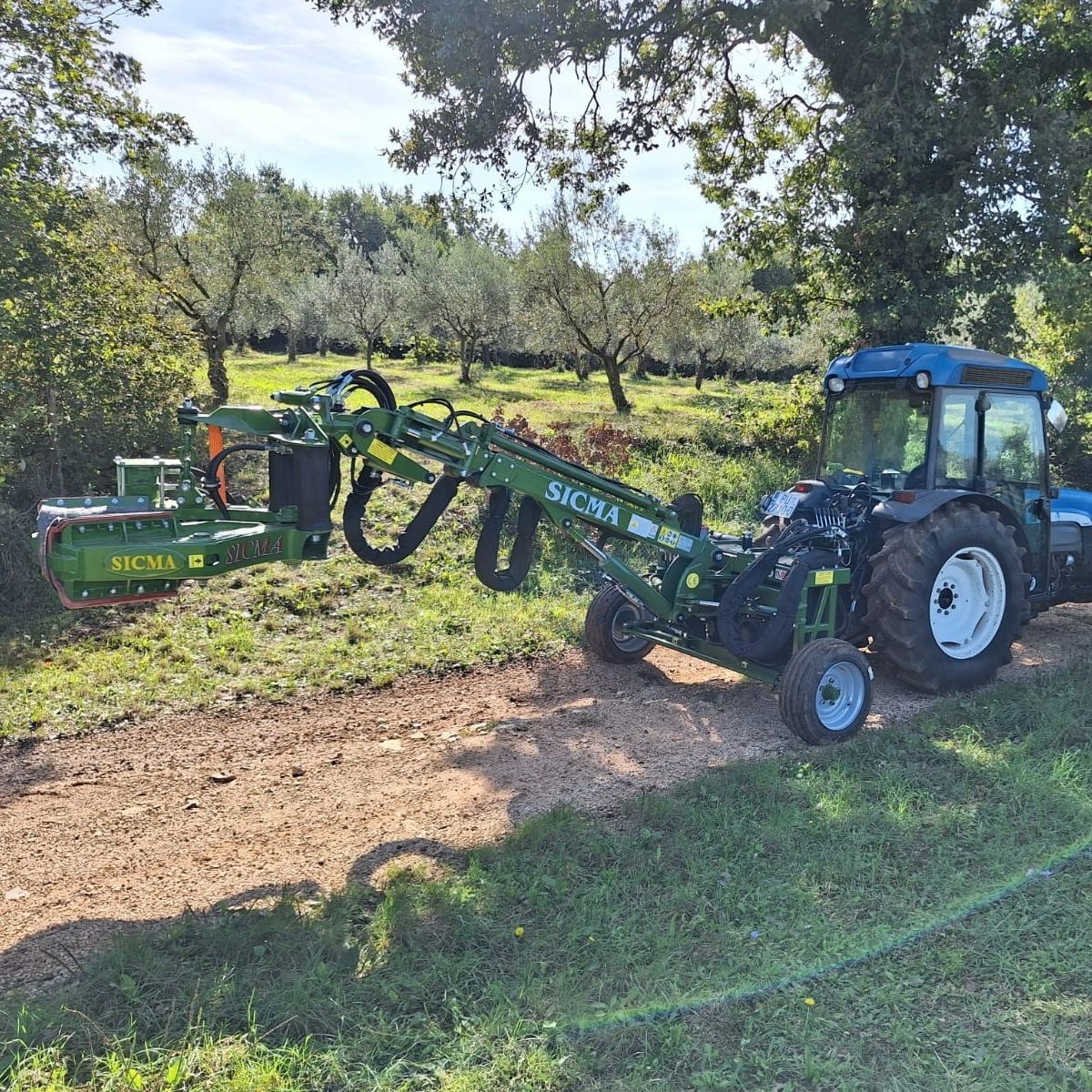 Olive tree shaker - TR50 - SICMA srl - mounted / hydraulic / mono-boom