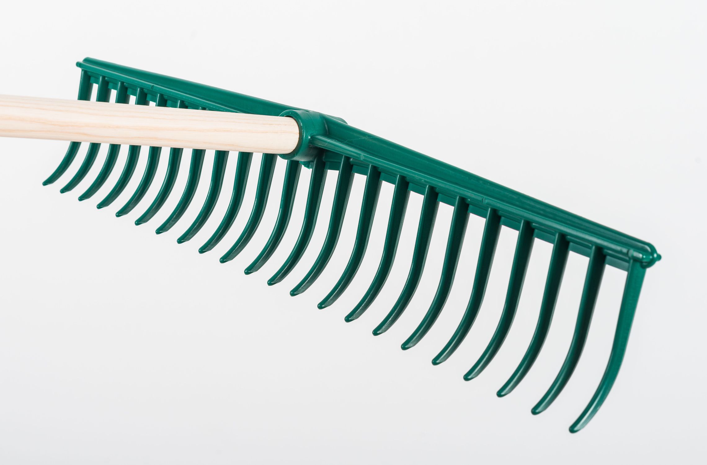 Hand rake with wooden handle - 002CU - STEA Snc di Finazzi A.F. & C.