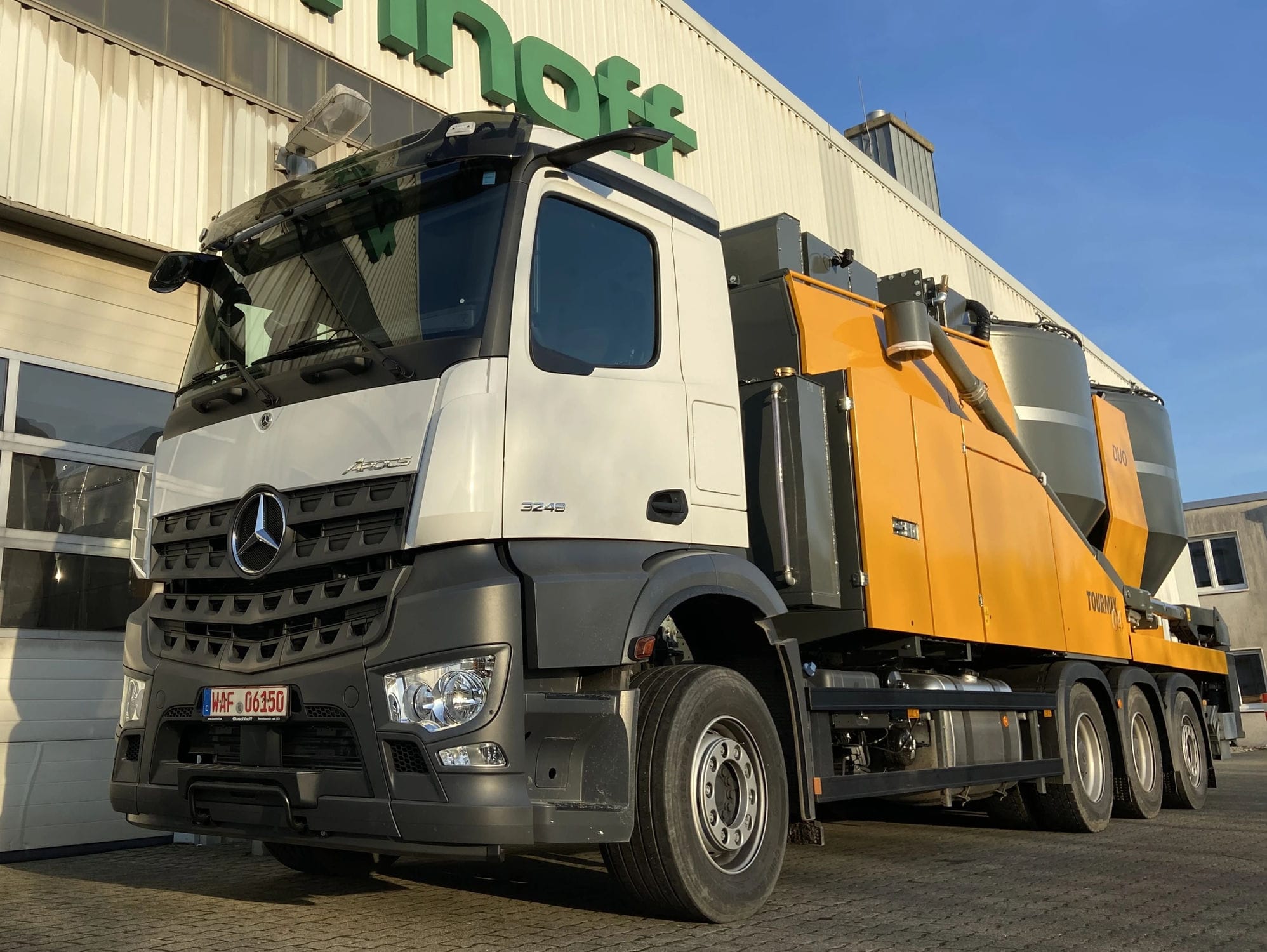 Mobile feed mill - Tourmix 04 DUO - Buschhoff GmbH & Co.