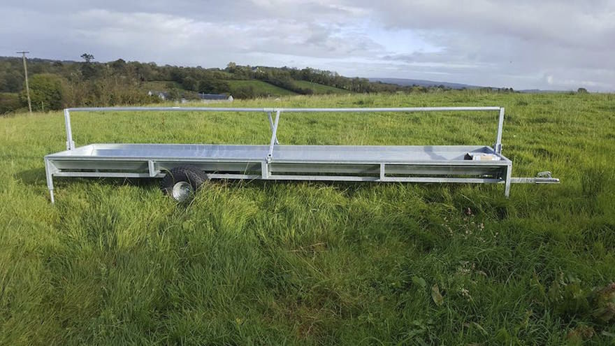 Calf trough - O'Donnell Engineering - galvanized steel / multi-access ...