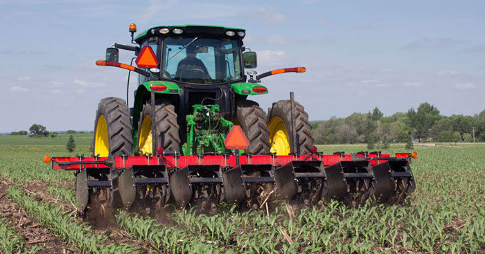 Tractor-mounted row crop cultivator - RT850 - Willmar Fabrication, LLC