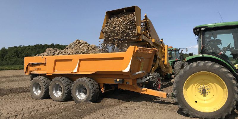 Tractor rock picker - DSR-4 PLUS - Maquinaria A. Triginer - unload to ...