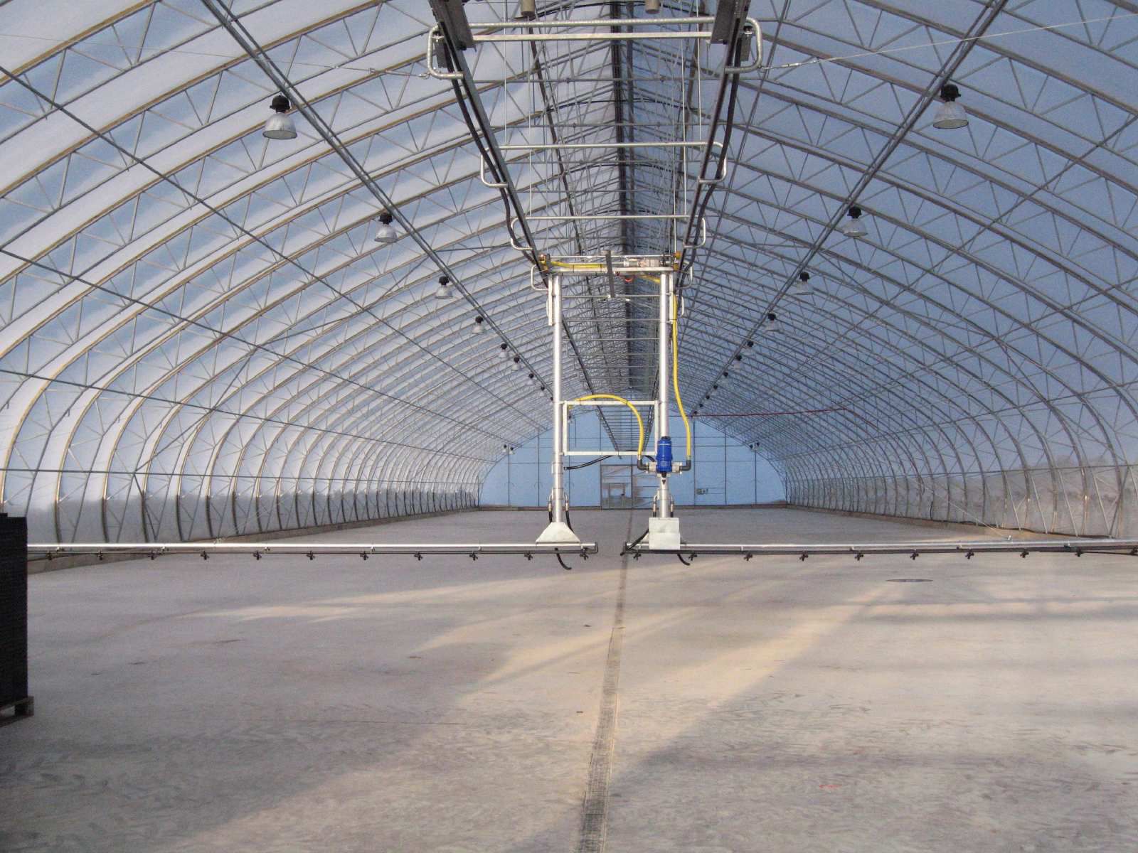 Greenhouse irrigation boom - BCC AB - hose-fed / suspended