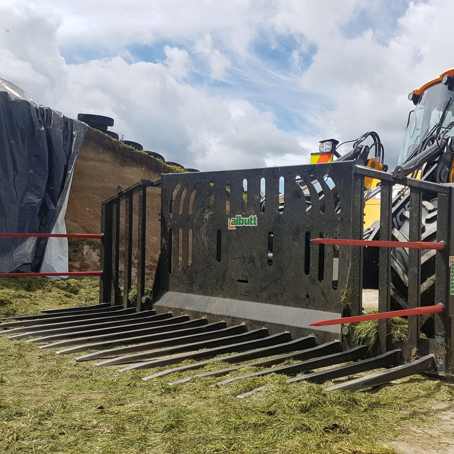 Silage fork - B9 Series - Albutt - with hydraulic adjustment / fold-down