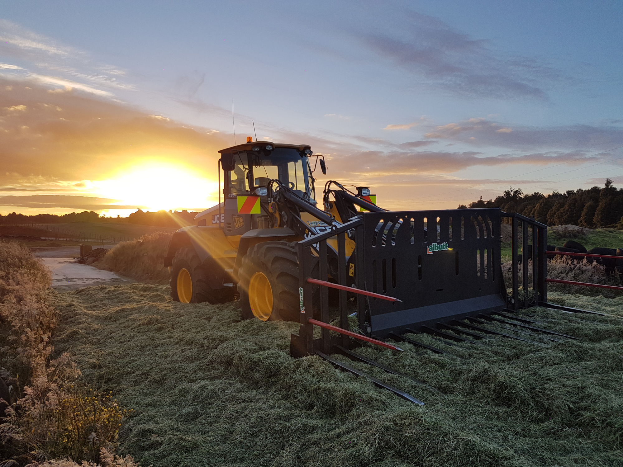 Silage fork - B9 Series - Albutt - with hydraulic adjustment / fold-down