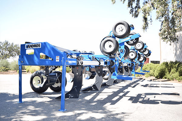 Multi-row irrigation hose extractor - BEAST - ANDROS