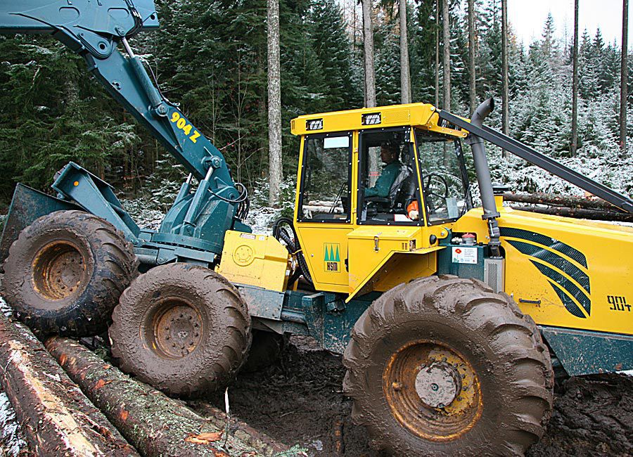 Forestry skidder with grab - 904Z 6WD - HSM Hohenloher Spezial ...