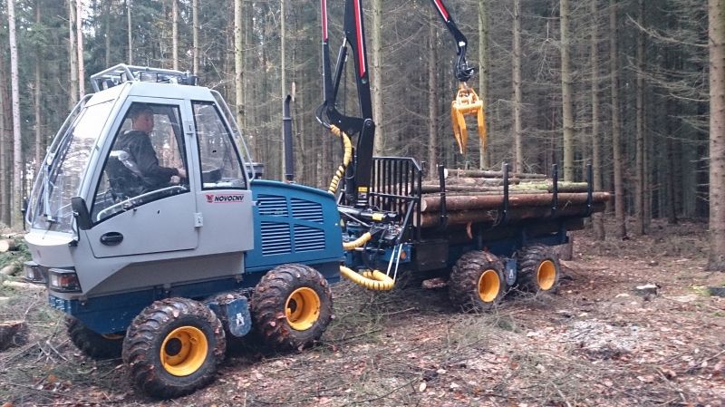 Compact forestry forwarder - LVS 511 - Strojírna Novotny s.r.o.