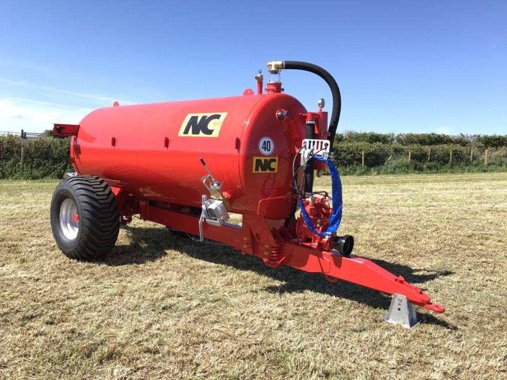 Single-axle slurry tanker - NC Engineering Ltd. - vacuum / towed