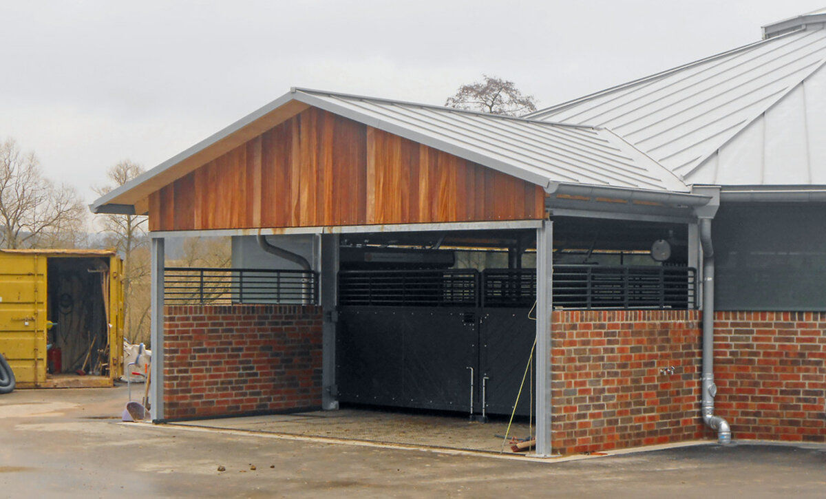 Farm building roof laminate - Kraft - angular joint / flat