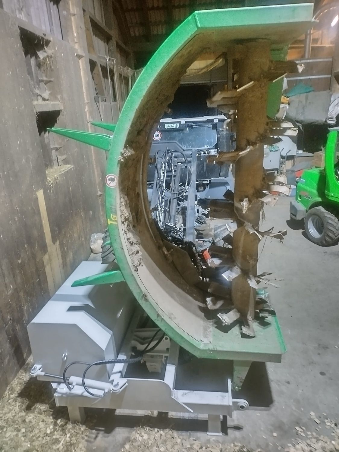 Mounted compost turner - TG 233 - gujerinnotec