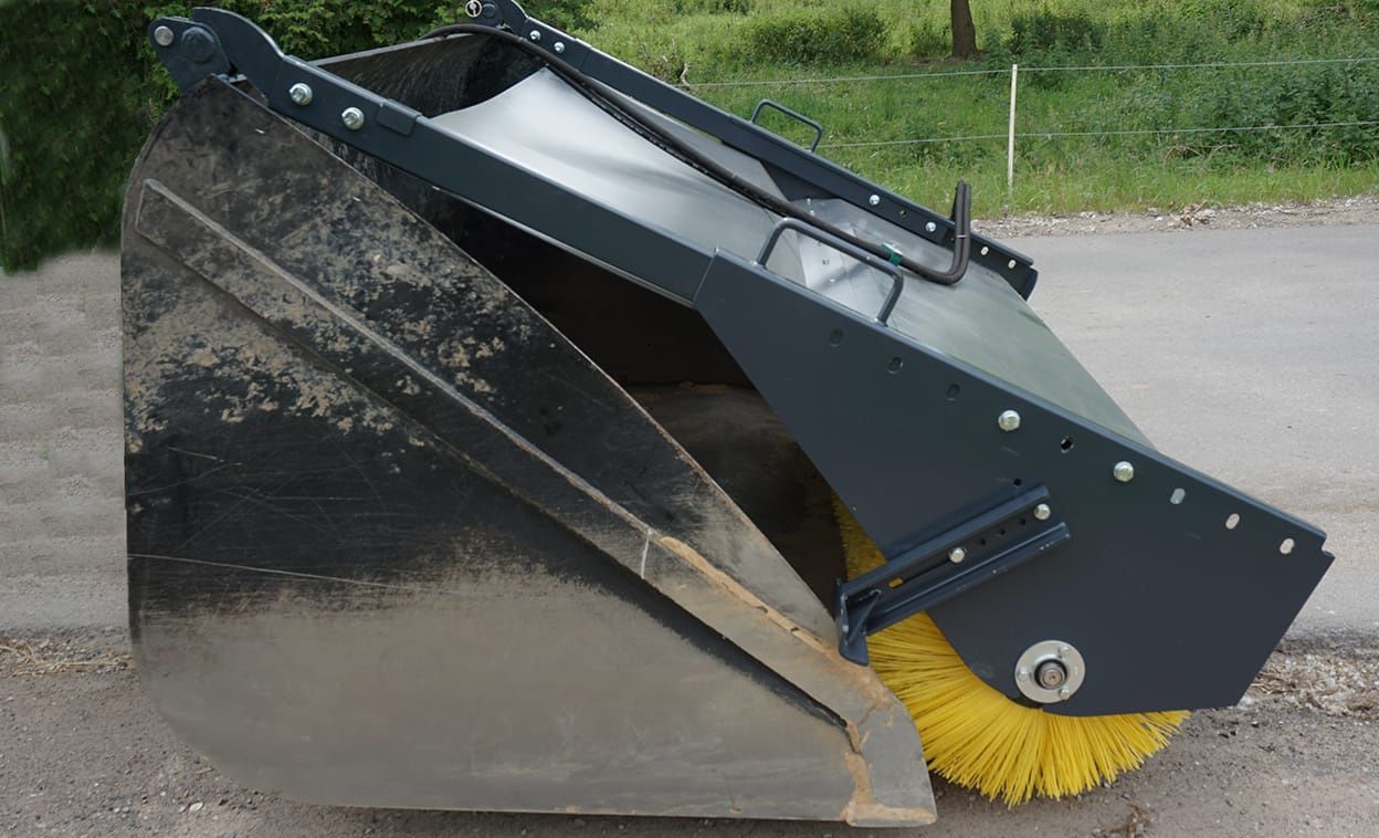 Mounted sweeper - KS-250 - PADAGAS - groundcare / front-mount