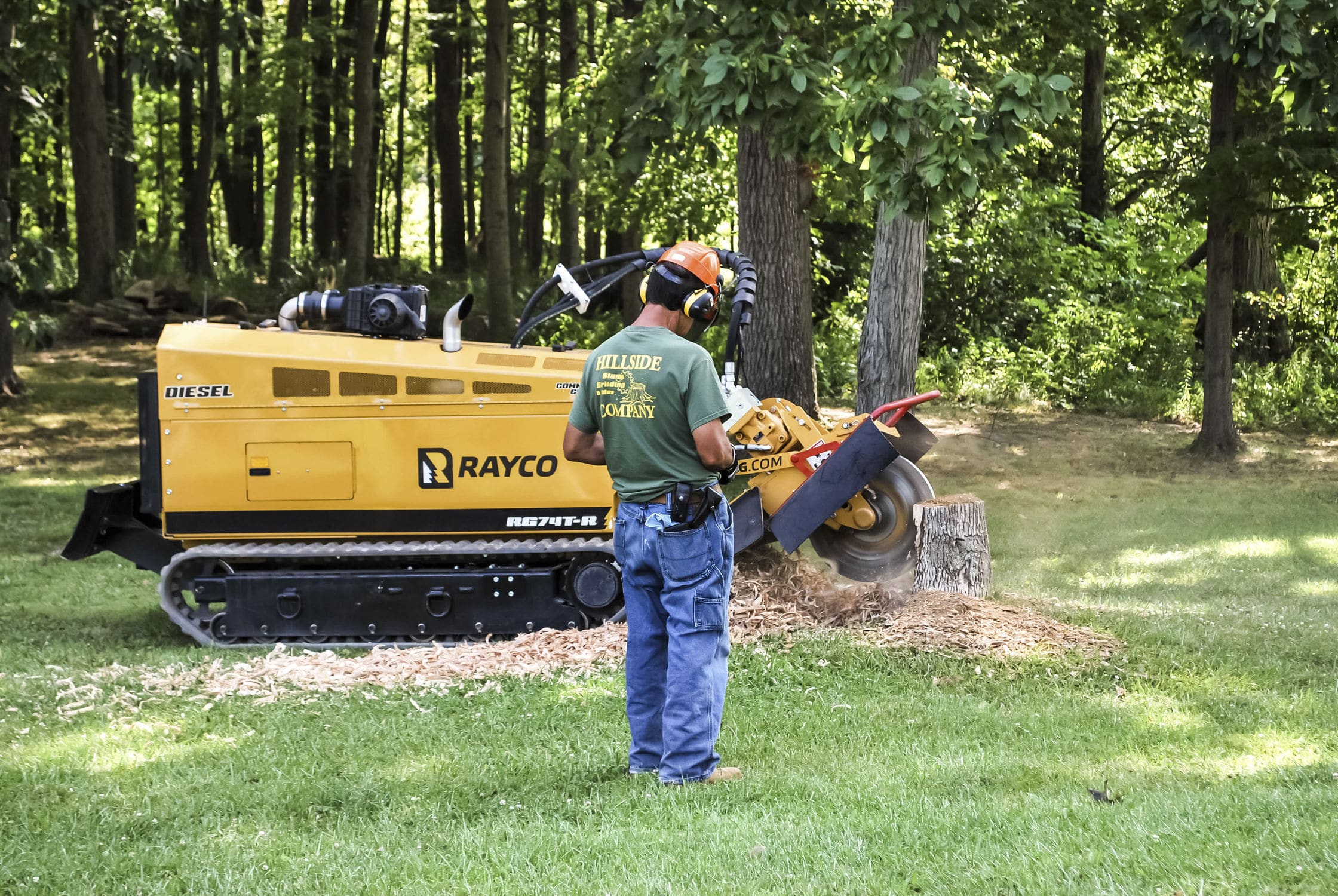 Walk-behind stump grinder - RG74T-R - Rayco - crawler / diesel engine
