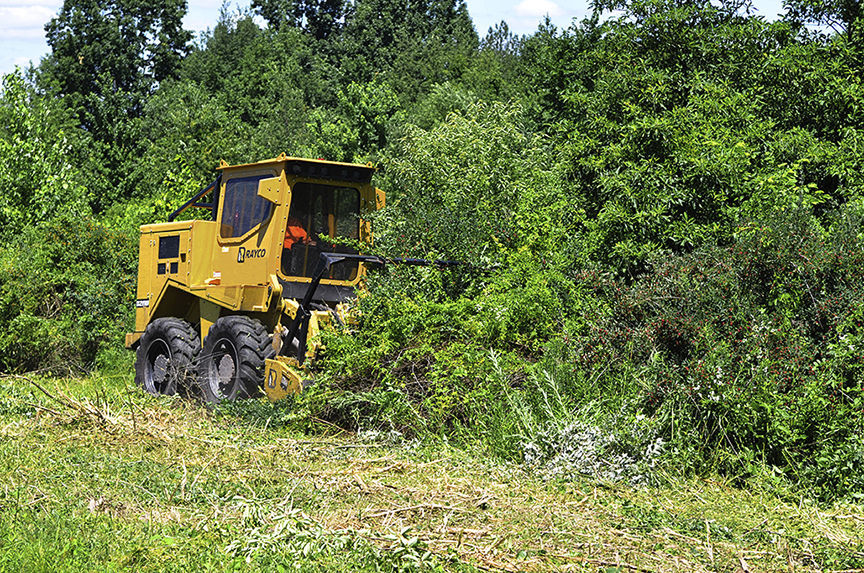 Self-propelled mulcher - C200T - Rayco - disc / forestry / for tractors