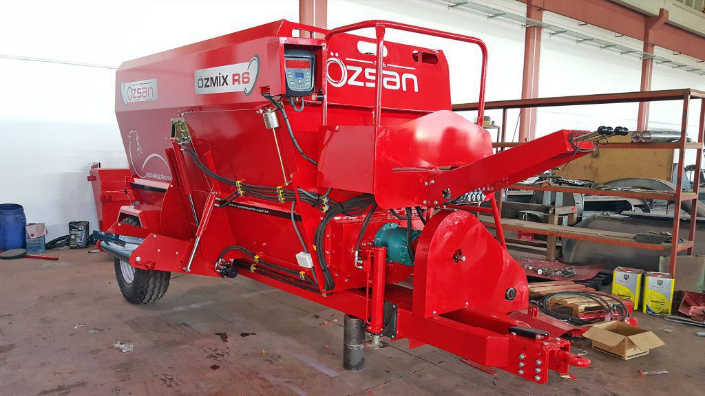 Horizontal feed mixer - R6 - ozsantarim - towed / 2-auger / PTO-driven