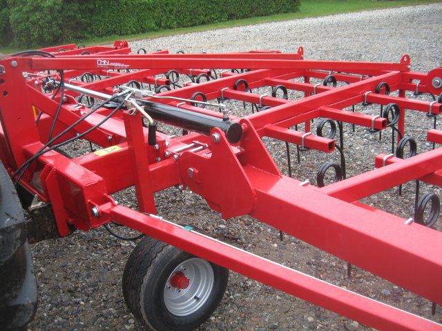 Spring tine harrow - CMN Maskintec - straw / folding / trailed