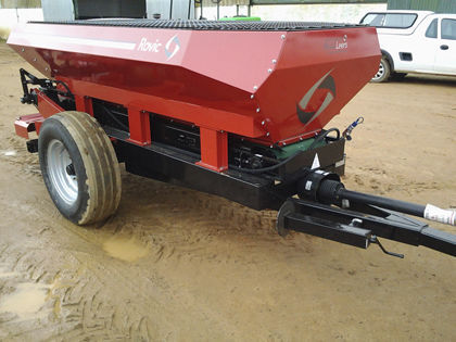 Trailed fertilizer spreader - RF2000 Orchard / Vineyard - Rovic Leers ...