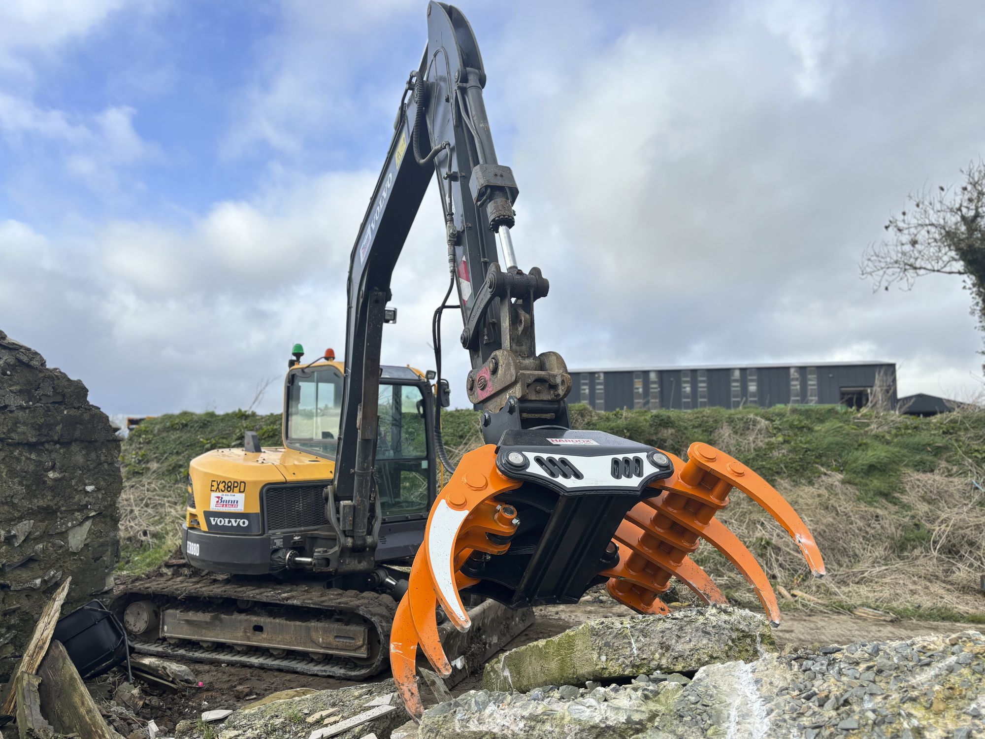 Forestry log grapple - SX1250 - MDE Machinery Ltd - for excavators ...