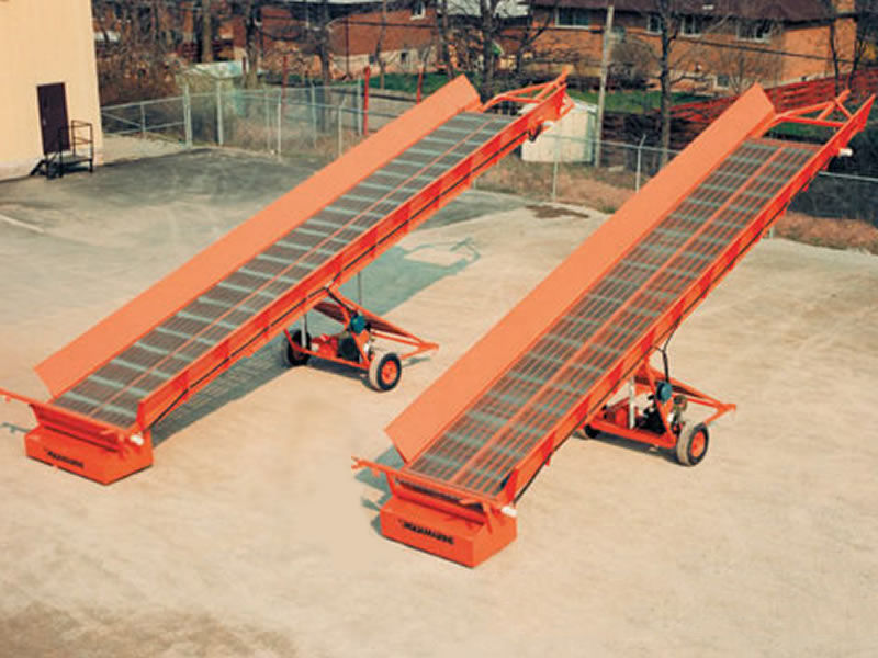 Aquatic weed conveyor - SCB-100 - Relong - belt / mobile / inclined