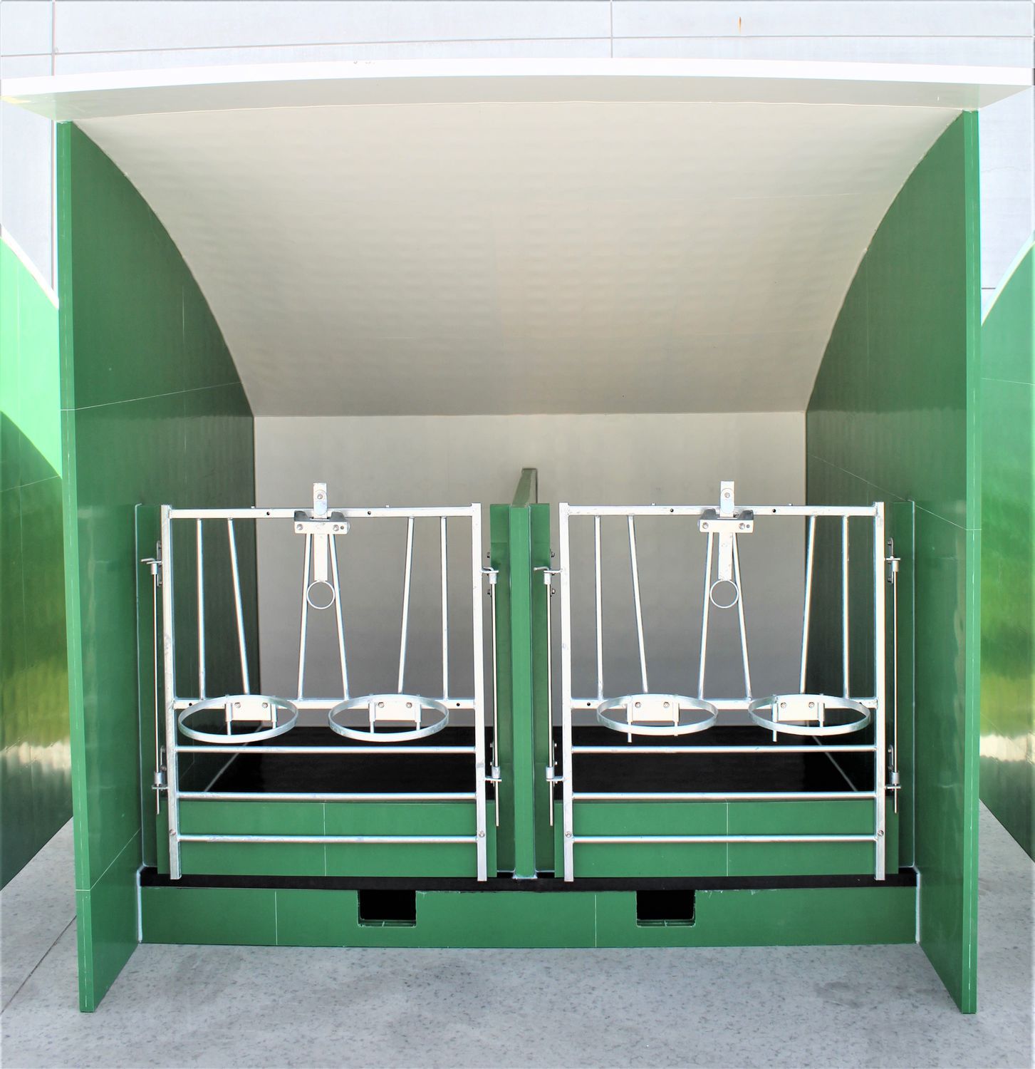 Livestock hutch - Twinboxes - Vervaeke - calf / individual / polypropylene